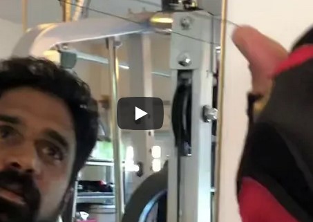 Vidéo | Mila : “Décoller des miroirs du mur ? Suivez le guide